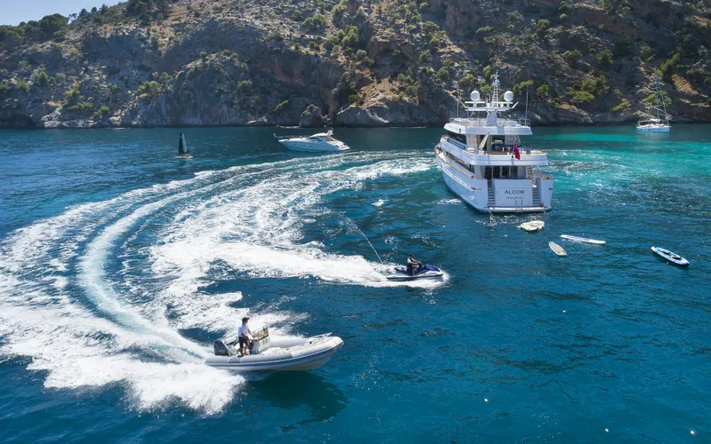 ALCOR yacht for charter (Heesen Yachts, 35.6m, 1998)